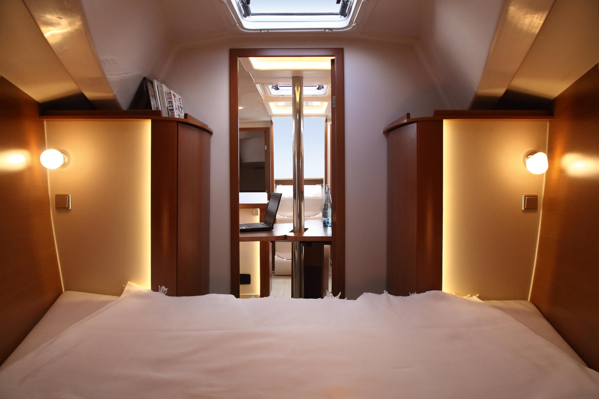 Hanse 325 Sail Yacht on Charter at Gateway of India, Mumbai