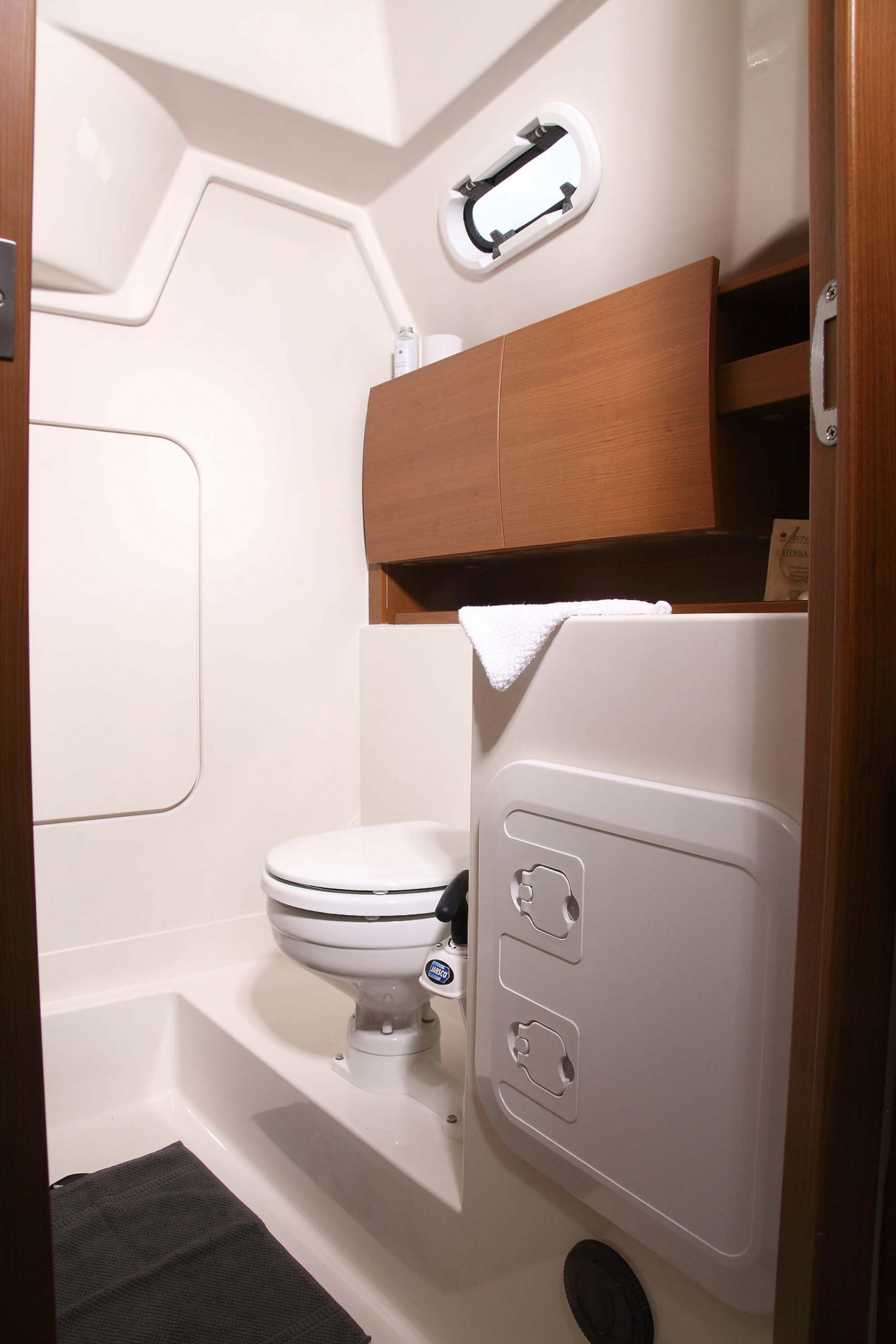 Hanse 325 Sail Yacht on Charter at Gateway of India, Mumbai